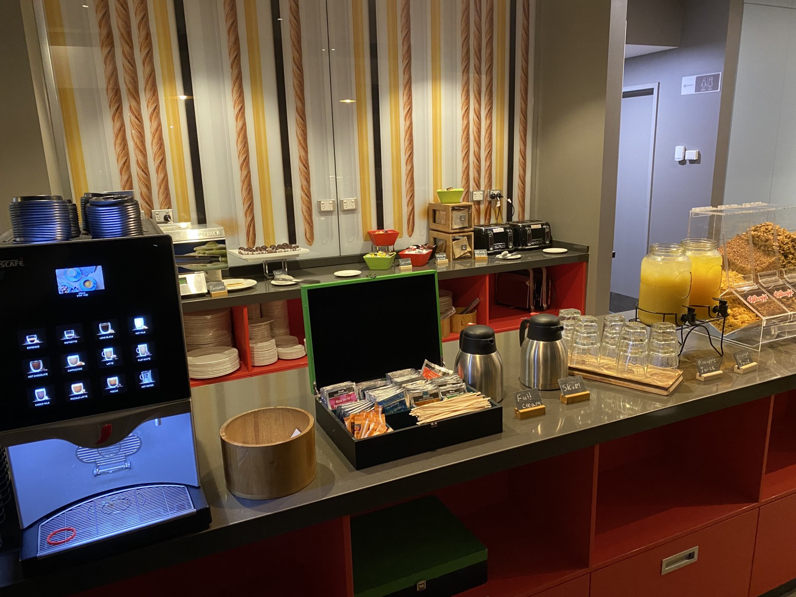 ibis Mackay Hotel - TurBARlence